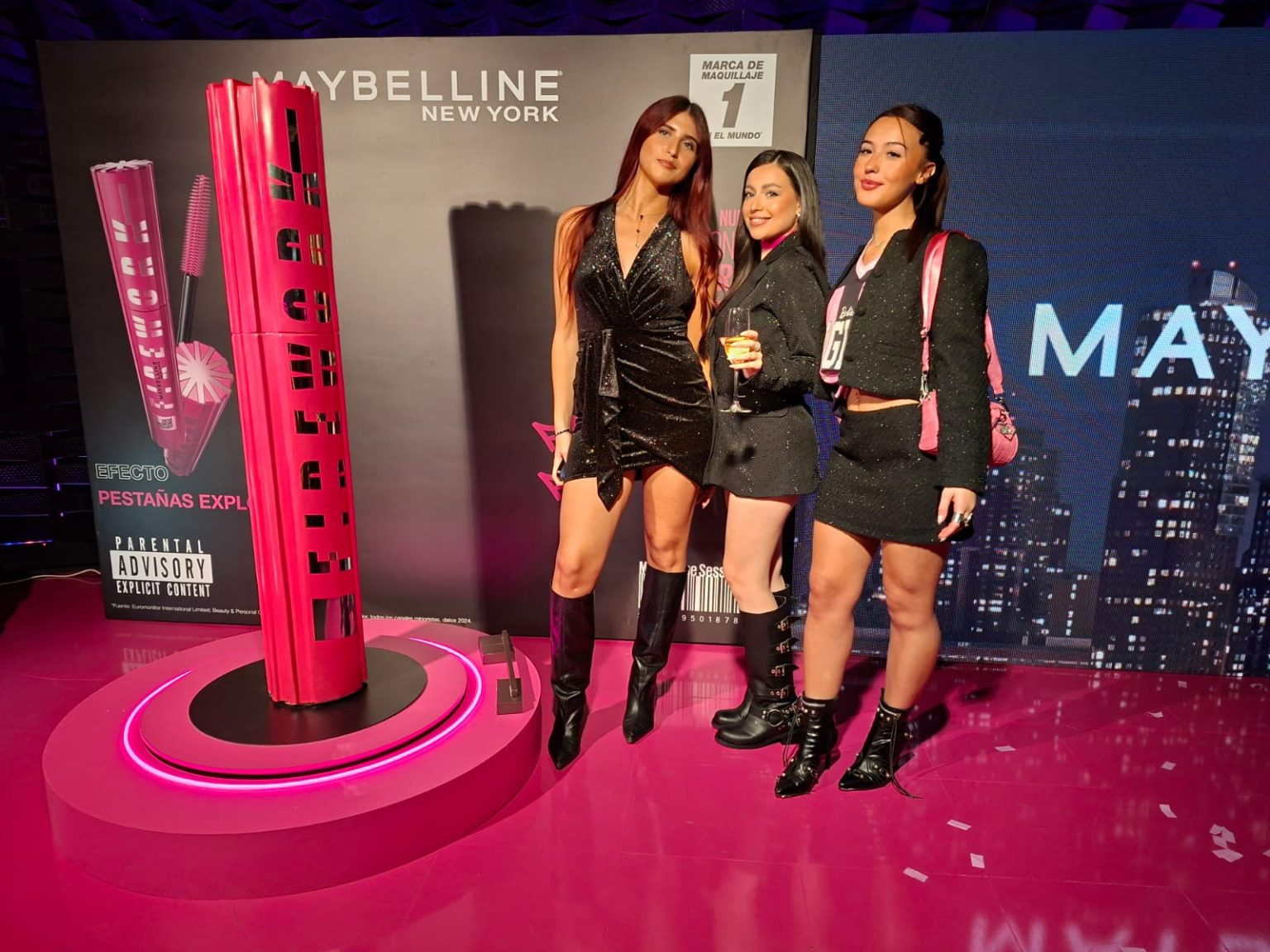 Maybelline: evento en el Movistar Arena - Pharmabiz.NET