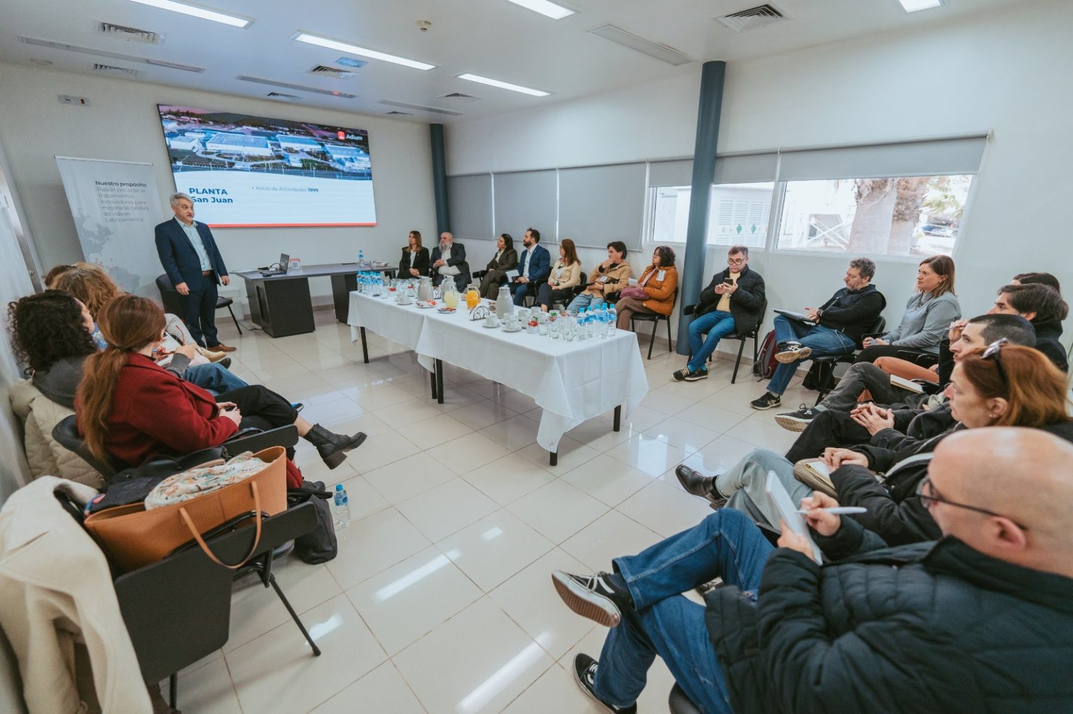 Adium: inversión y visita a San Juan - Pharmabiz.NET